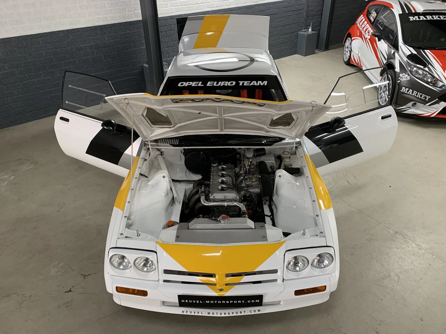 Opel Manta 400 — Heuvel Motorsport