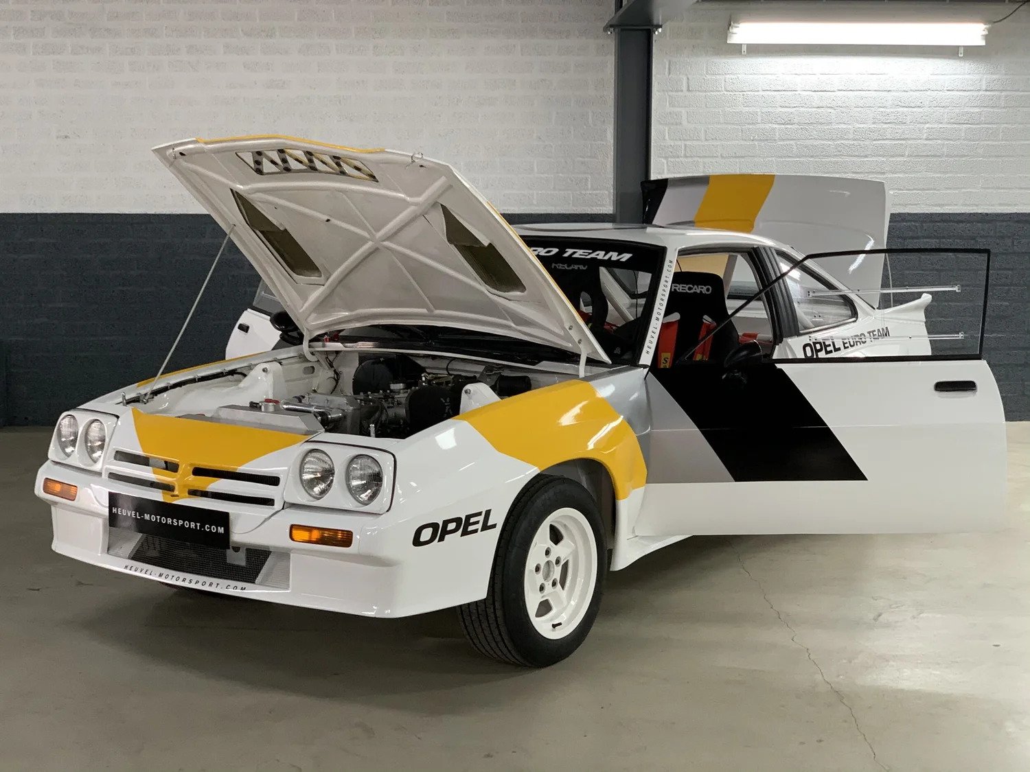 Opel Manta 400 — Heuvel Motorsport