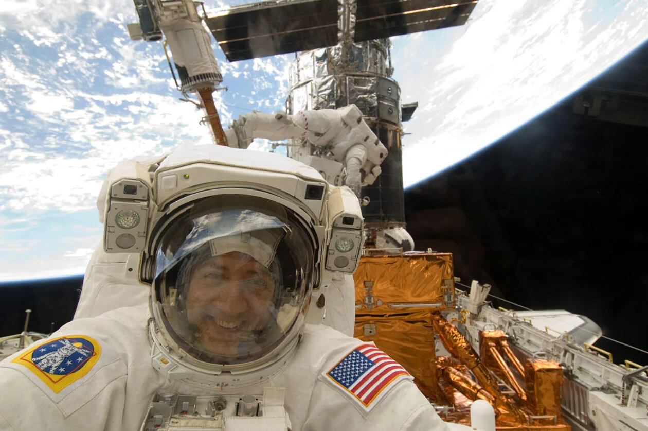 Space Launch Live: America Returns to Space - ASTRONAUT MIKE MASSIMINO ...