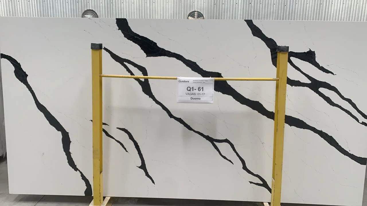 Placas TopZstone — Ninham Quartz Rocks