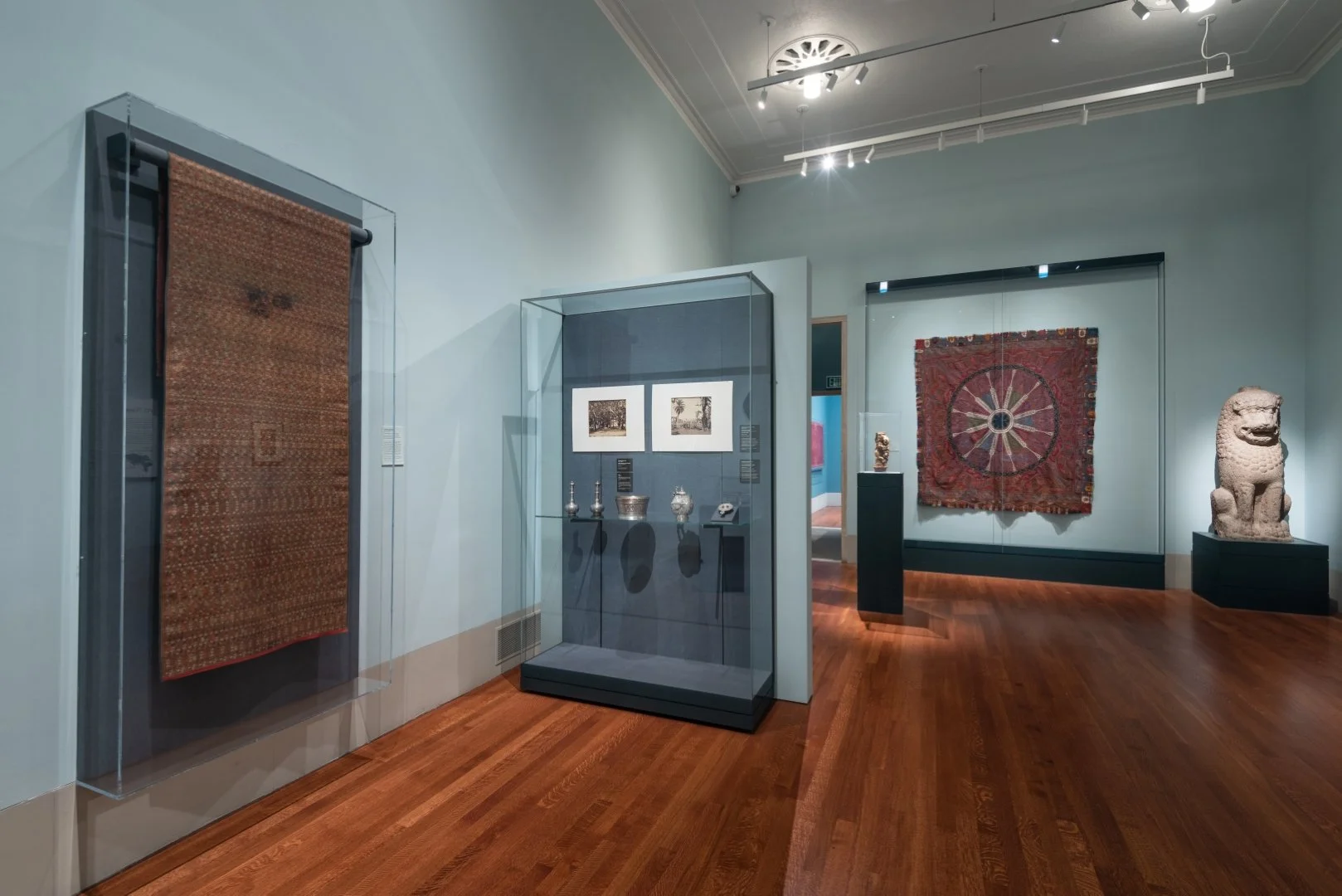 SHOWCASE — Case[werks] - Museum Display Cases, Exhibit Fixtures ...