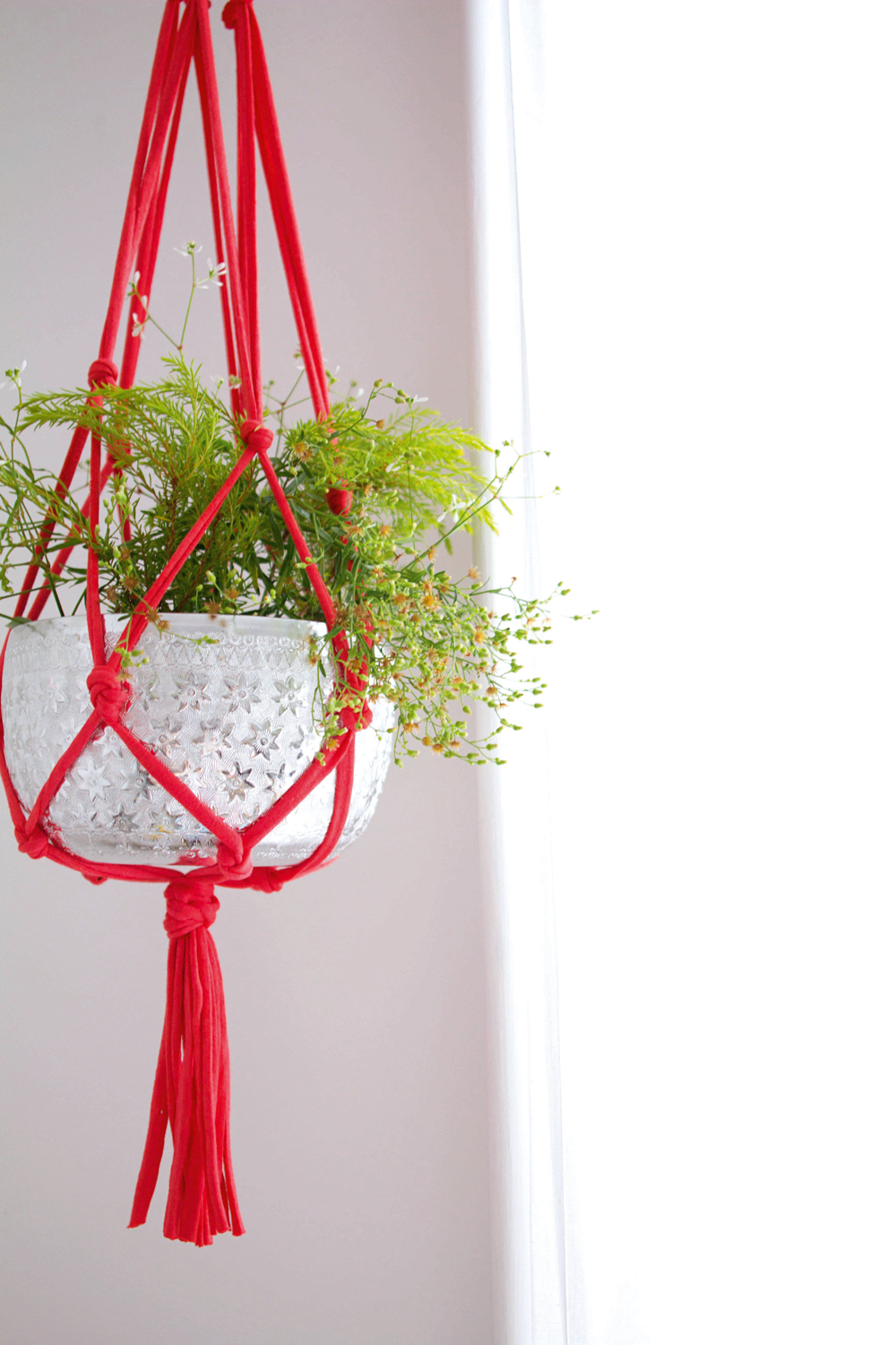 Make: A macrame planter | The Simple Things