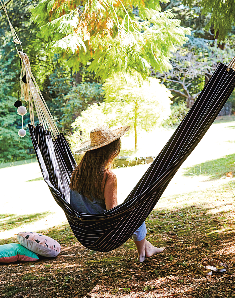 Make | Outdoor canvas hammock | The Simple Things