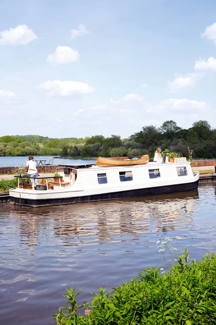 Good reasons to live on a houseboat | The Simple Things