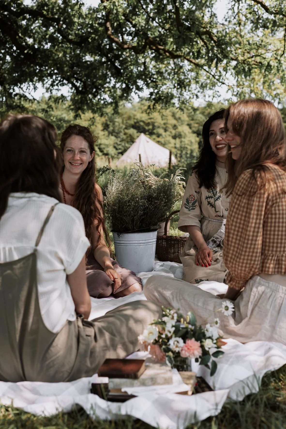 Wellbeing | Start a Women's Circle | The Simple Things