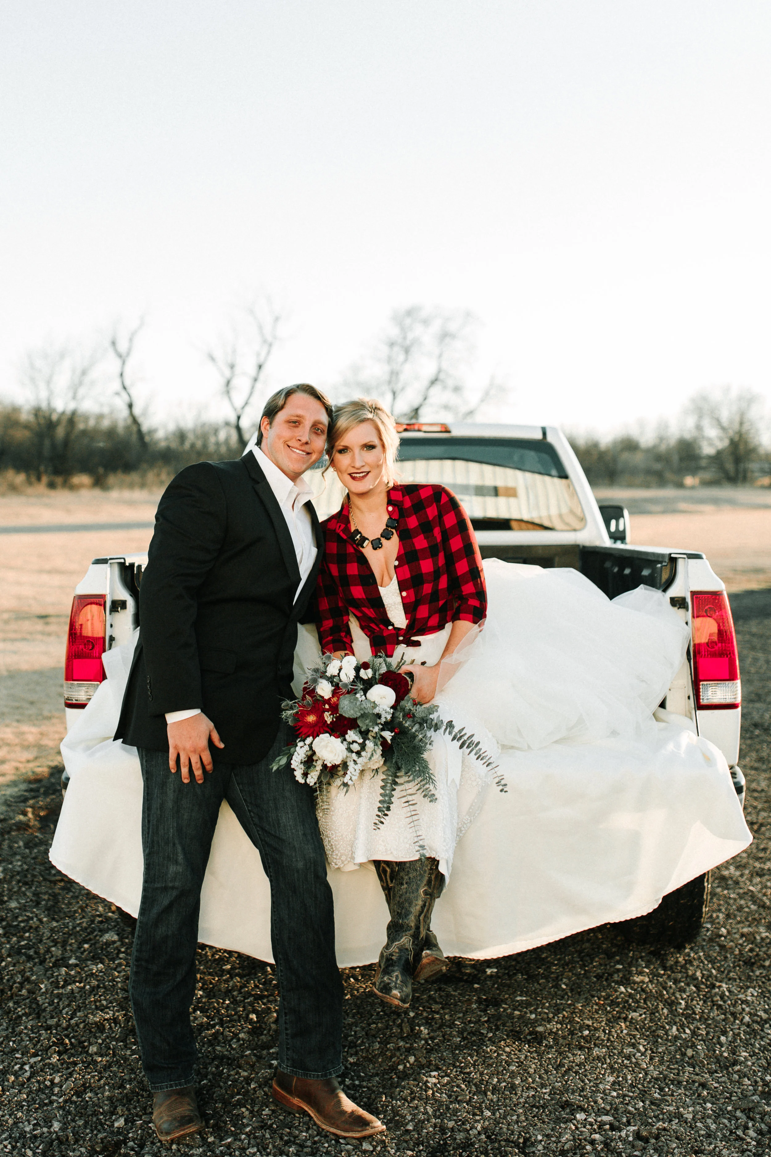 Styled | A Broken Horn Ranch Oklahoma Winter Wedding — The Overwhelmed ...