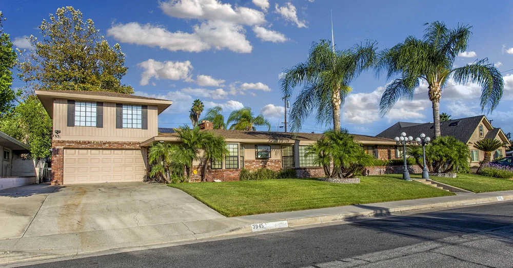 ATTRACTIVE HOME PHOTOGRAPHY