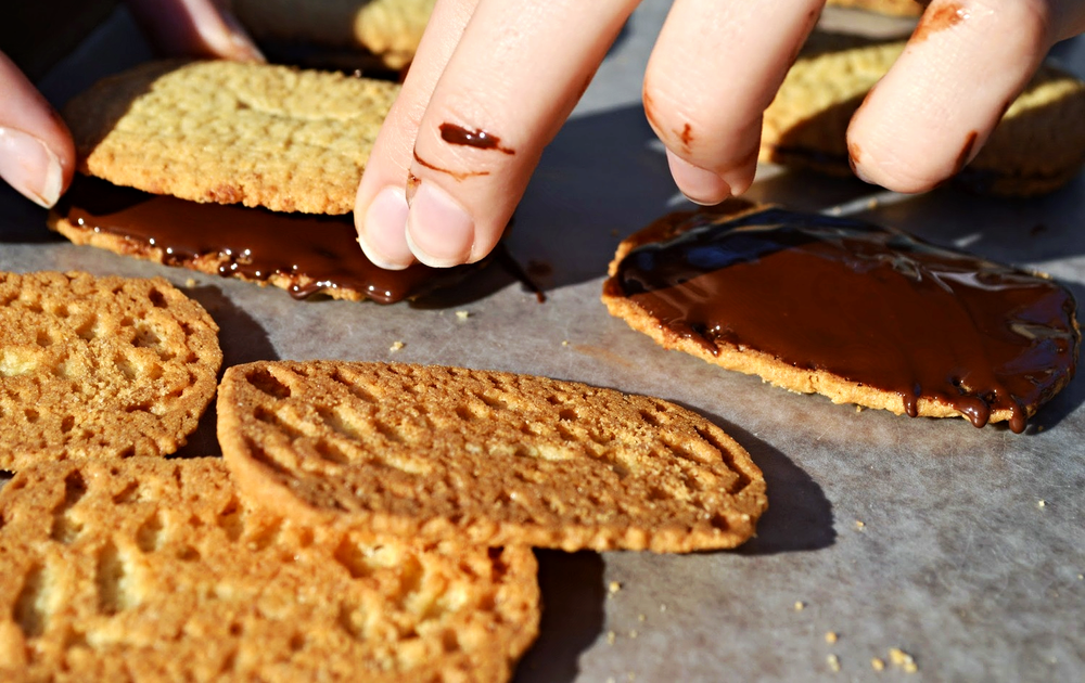 Jenny's Bordeaux Chocolate Sandwich Cookies — Unwritten Recipes