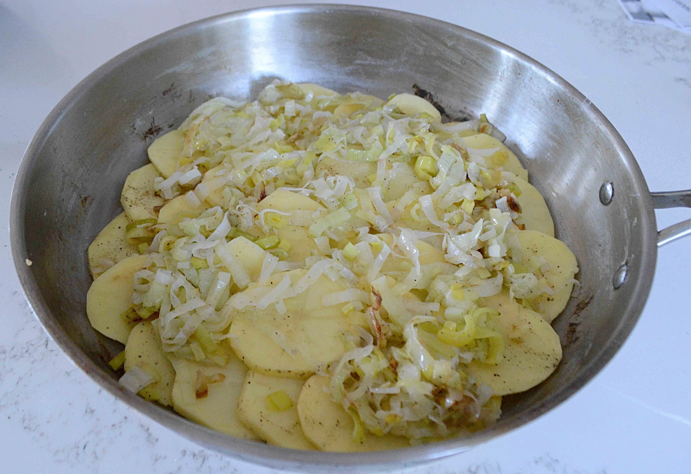 One-Skillet Scalloped Potatoes with Gruyére and Leeks — Unwritten Recipes