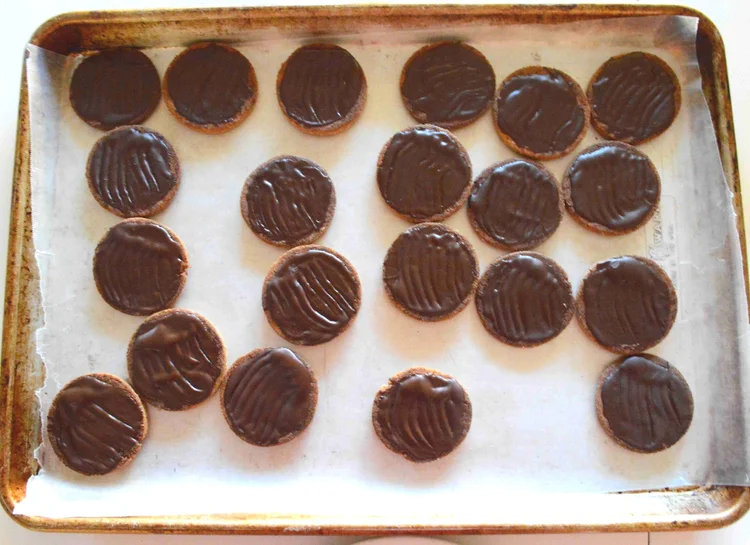 Dark Chocolate Digestive Biscuits — Unwritten Recipes