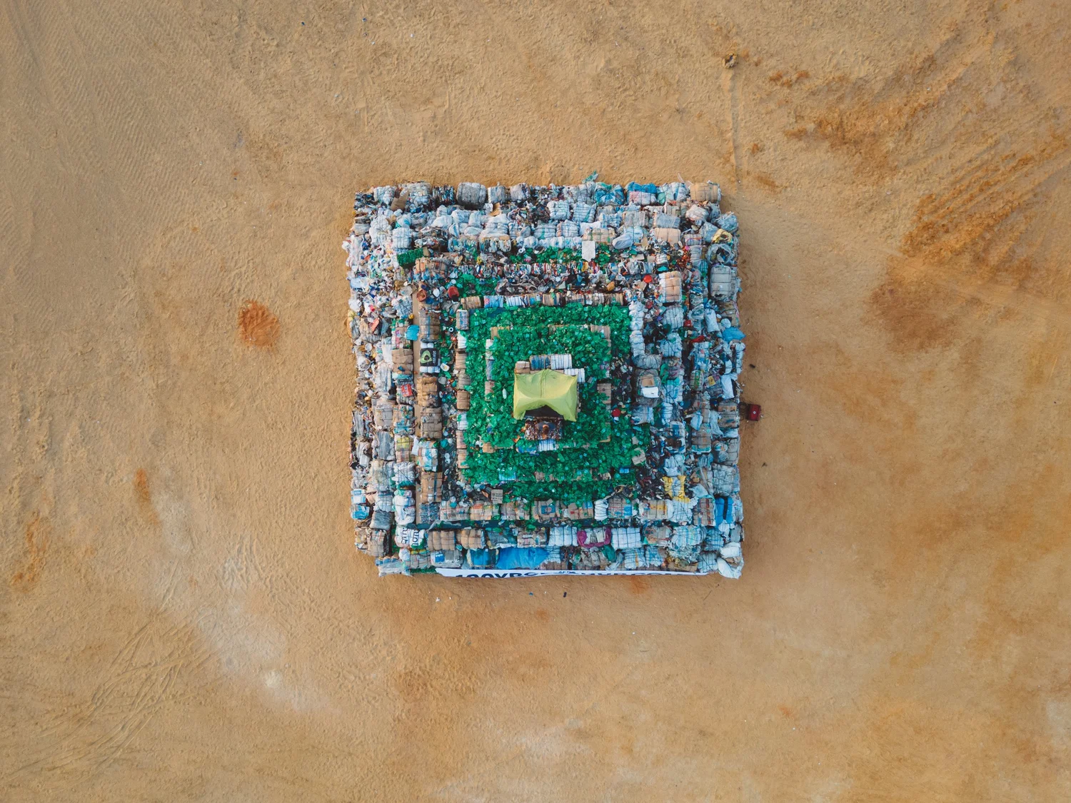 Our Pyramids of Garbage return to Egypt ahead of COP27 — Fine Acts