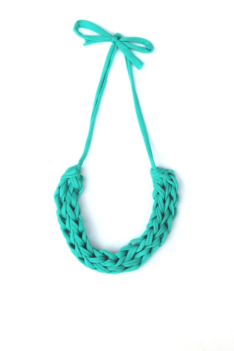 HOW TO FINGER KNIT A NECKLACE. — Gathering Beauty