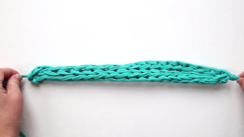 How To Finger Knit - Casting Off. — Gathering Beauty