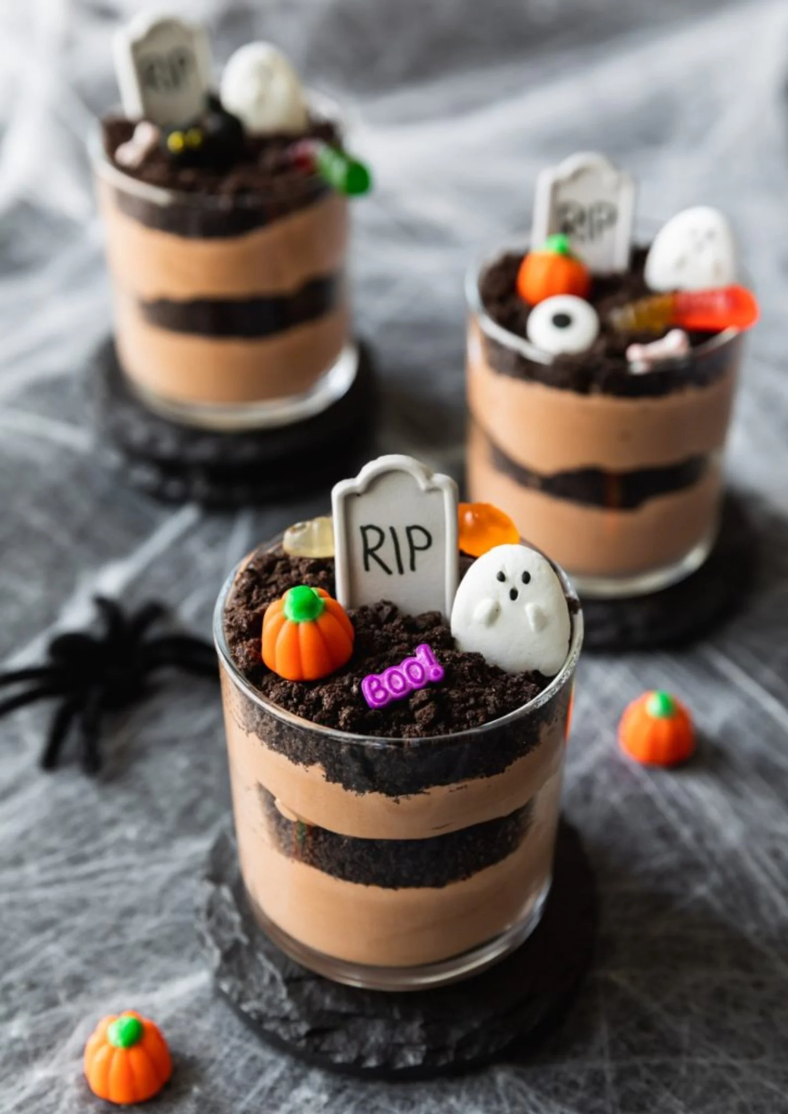 20+ Spooky Halloween Dirt Pudding Recipes — Gathering Beauty