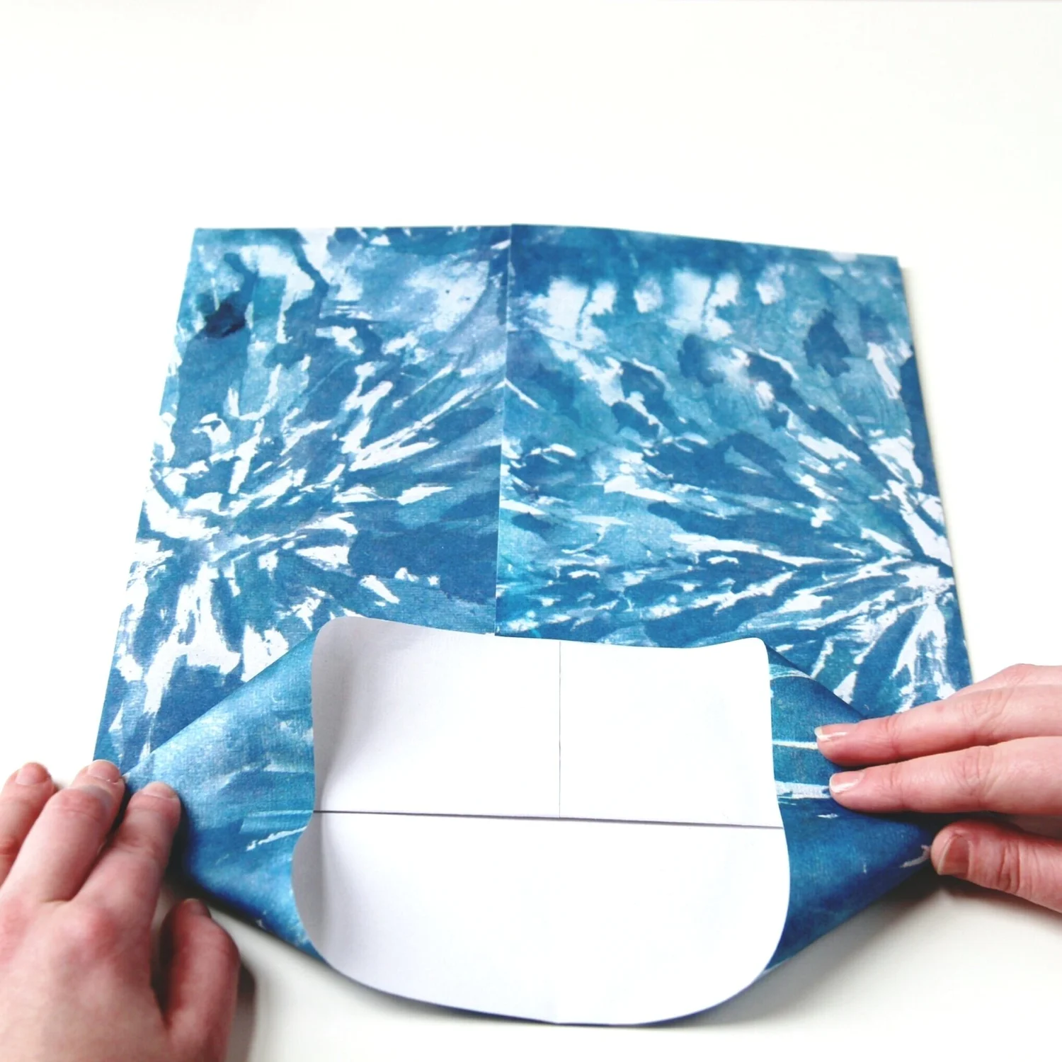 How To Make DIY Gift Bags From Wrapping Paper — Gathering Beauty