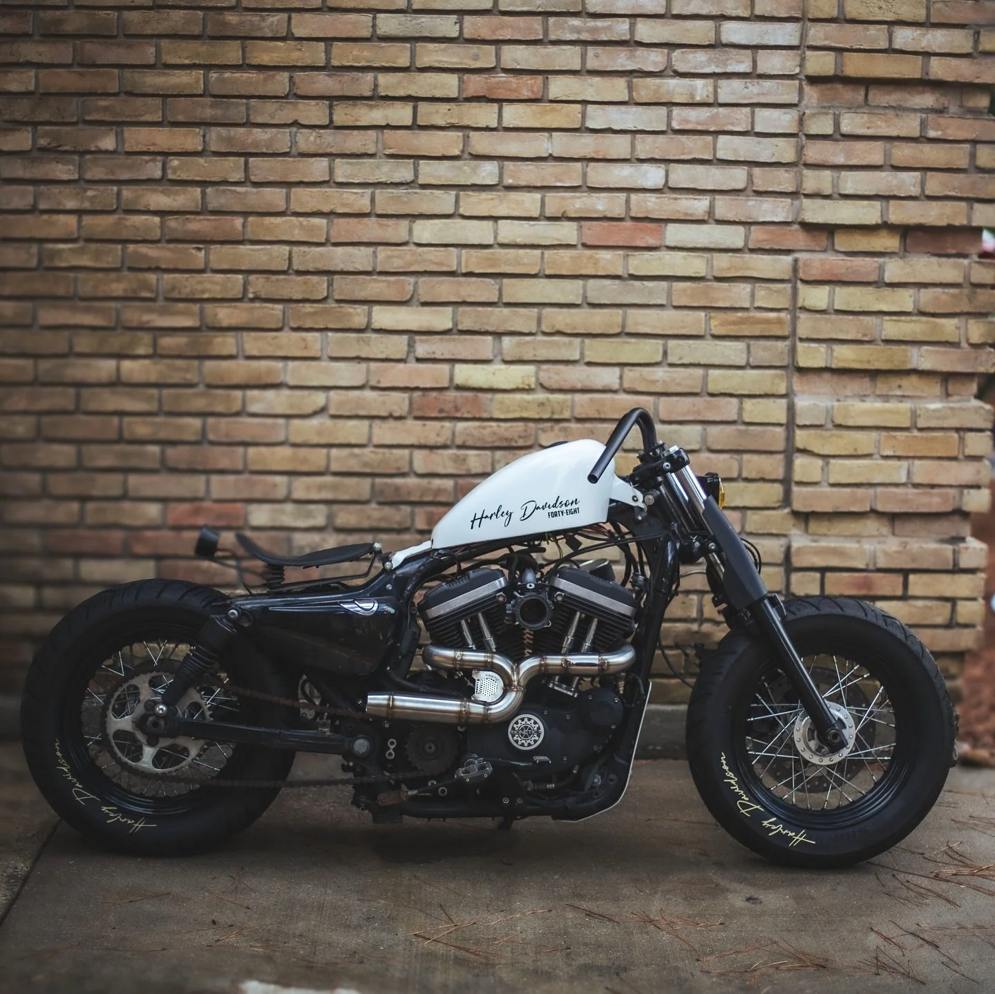 Kinetic Motorcycles - Your Hub for Motorcycle Customization.