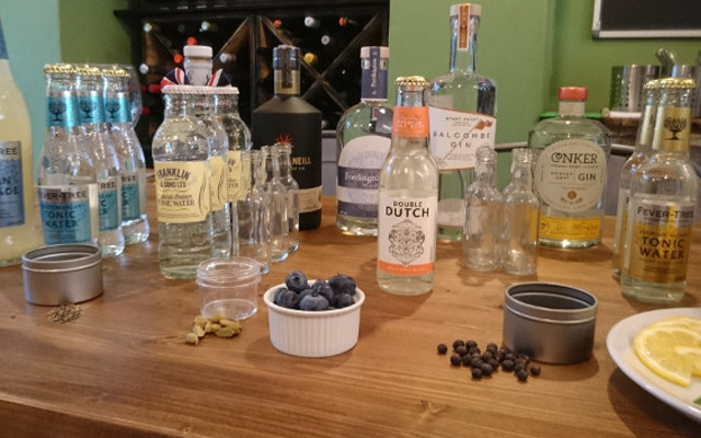 A GINcredible guide to hosting your own gin party — Craft Gin Club ...