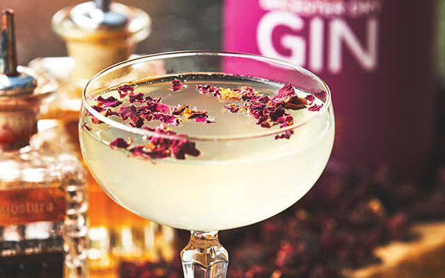 This sparkling rose martini is fit for a queen! — Craft Gin Club | The ...