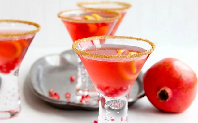 All that glitters: 5 ways you can use edible gold to create sparkling ...