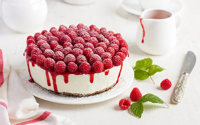 Our boozy Raspberry Gin Cheesecake is the summer dessert of our dreams ...
