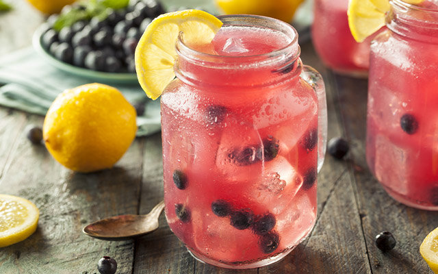 We'll be sipping this ginny Blueberry Fizz cocktail in the sun! — Craft ...