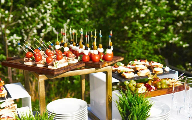 Take our garden party quiz and we'll tell you which cocktail to have ...