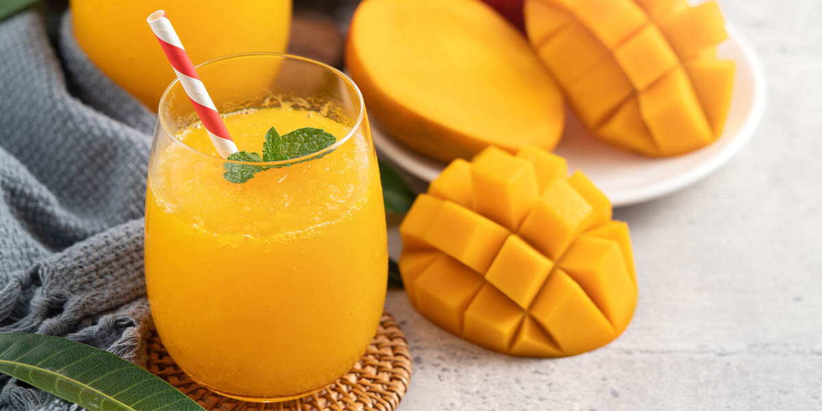 This mango, gin and lemongrass smoothie cocktail is our new favourite ...