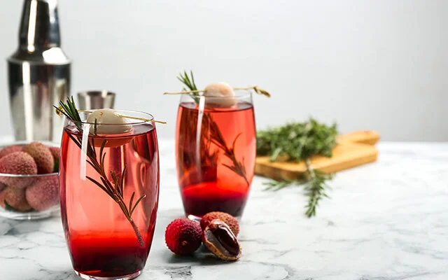 The gorgeous summer cocktail garnishes you need to try! — Craft Gin ...