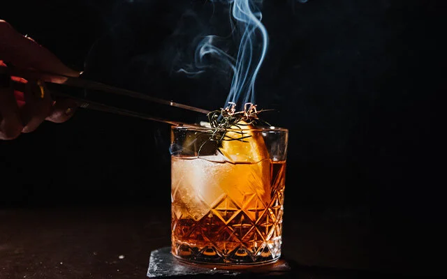 The best guide to creating smoked gin cocktails! — Craft Gin Club | The ...