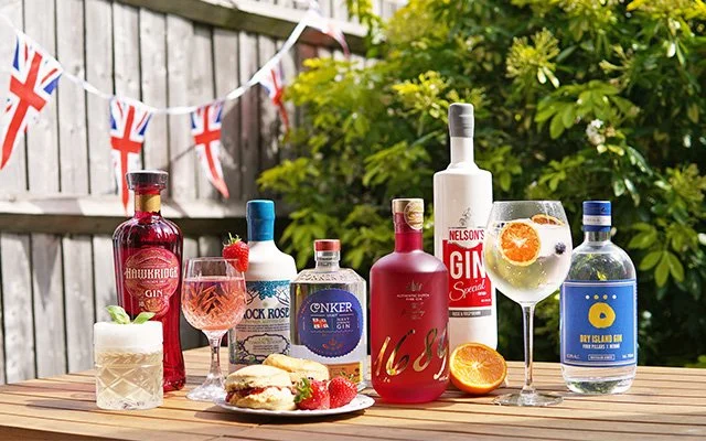 Here's how to host your very own Platinum Jubilee party (with gin ...