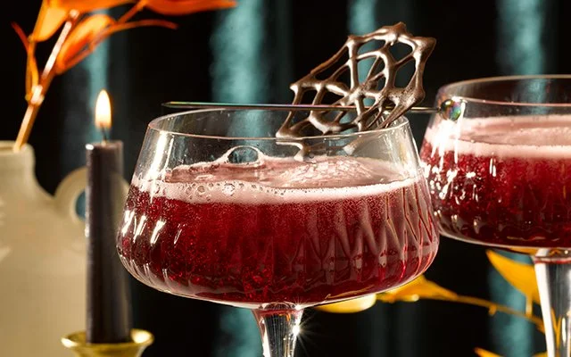 9 spooktacular Halloween garnish ideas for the perfect Halloween ...