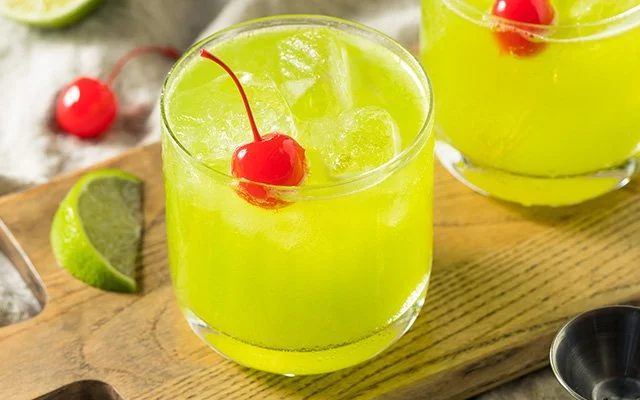 This fabulous green cocktail is a stunning mix of gin and Midori - you ...
