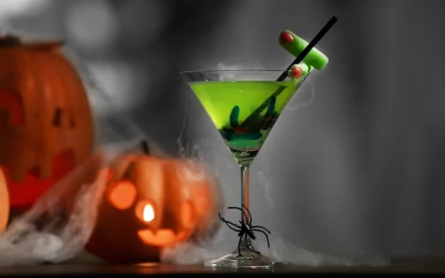 13 spooky gin cocktails for a "spirited" Halloween! — Craft Gin Club ...