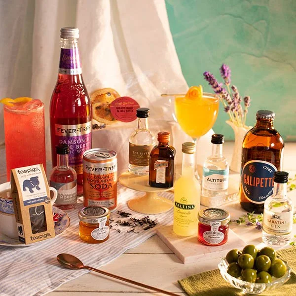 Limoncello Collins: this cocktail mixes limoncello with gin, strawberry ...