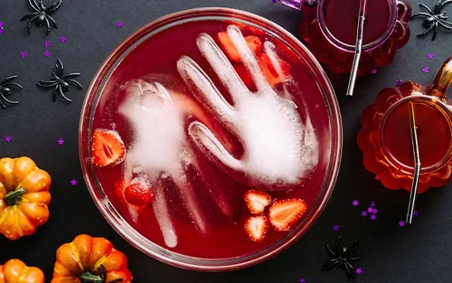 9 spooktacular Halloween garnish ideas for the perfect Halloween ...