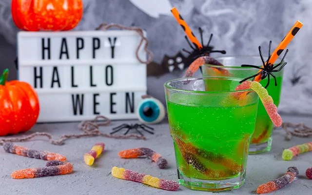 9 spooktacular Halloween garnish ideas for the perfect Halloween ...