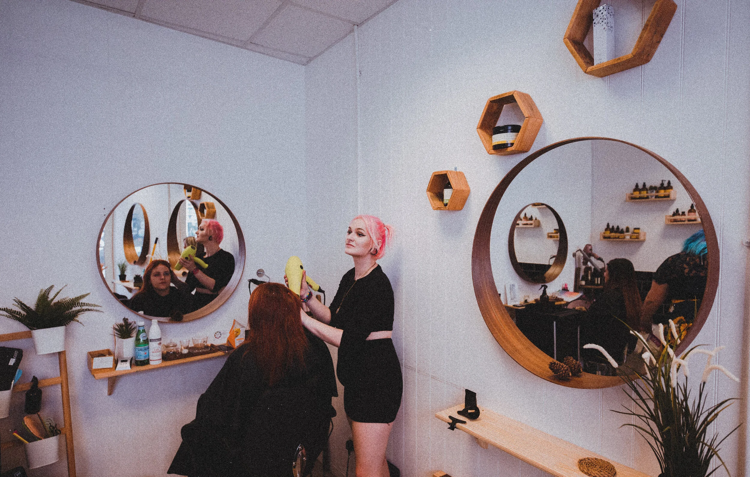 Hellcat Hair, Behind The Scenes in Penzance, Cornwall, 14.9.19