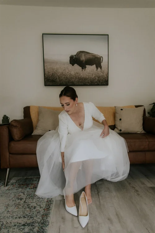 Cosy Fall Wedding at The Alloy Restaurant in Calgary - Ashley & Brian ...