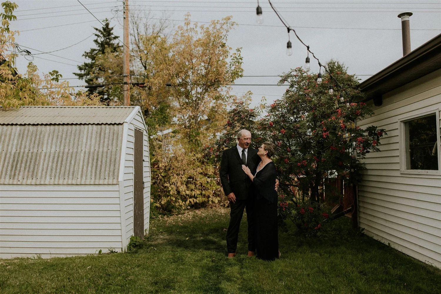 Cosy Fall Wedding at The Alloy Restaurant in Calgary - Ashley & Brian ...