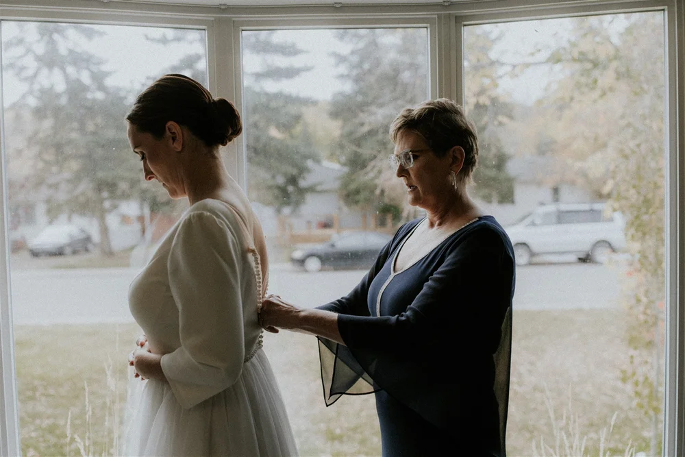 Cosy Fall Wedding at The Alloy Restaurant in Calgary - Ashley & Brian ...