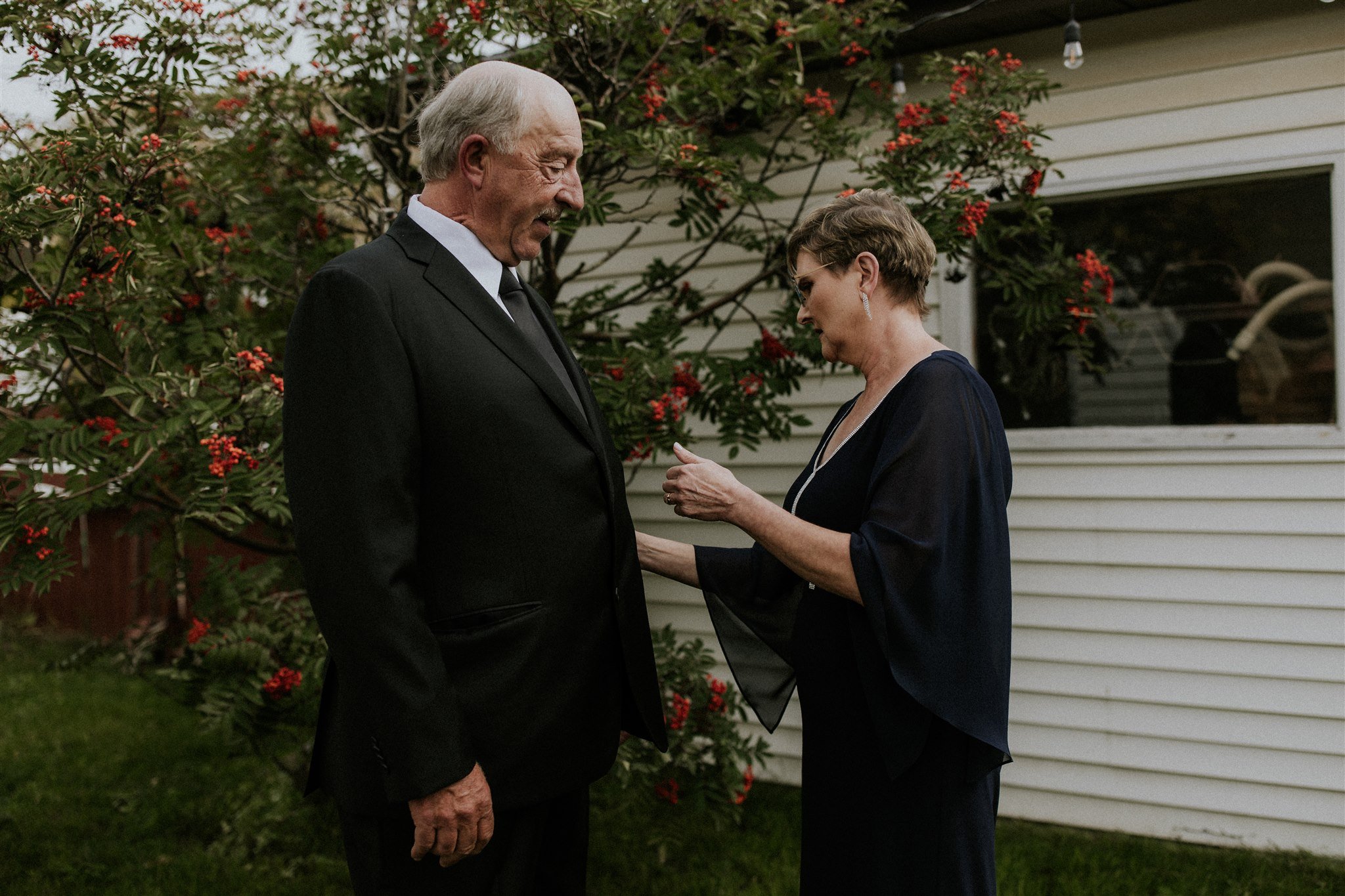 Cosy Fall Wedding at The Alloy Restaurant in Calgary - Ashley & Brian ...