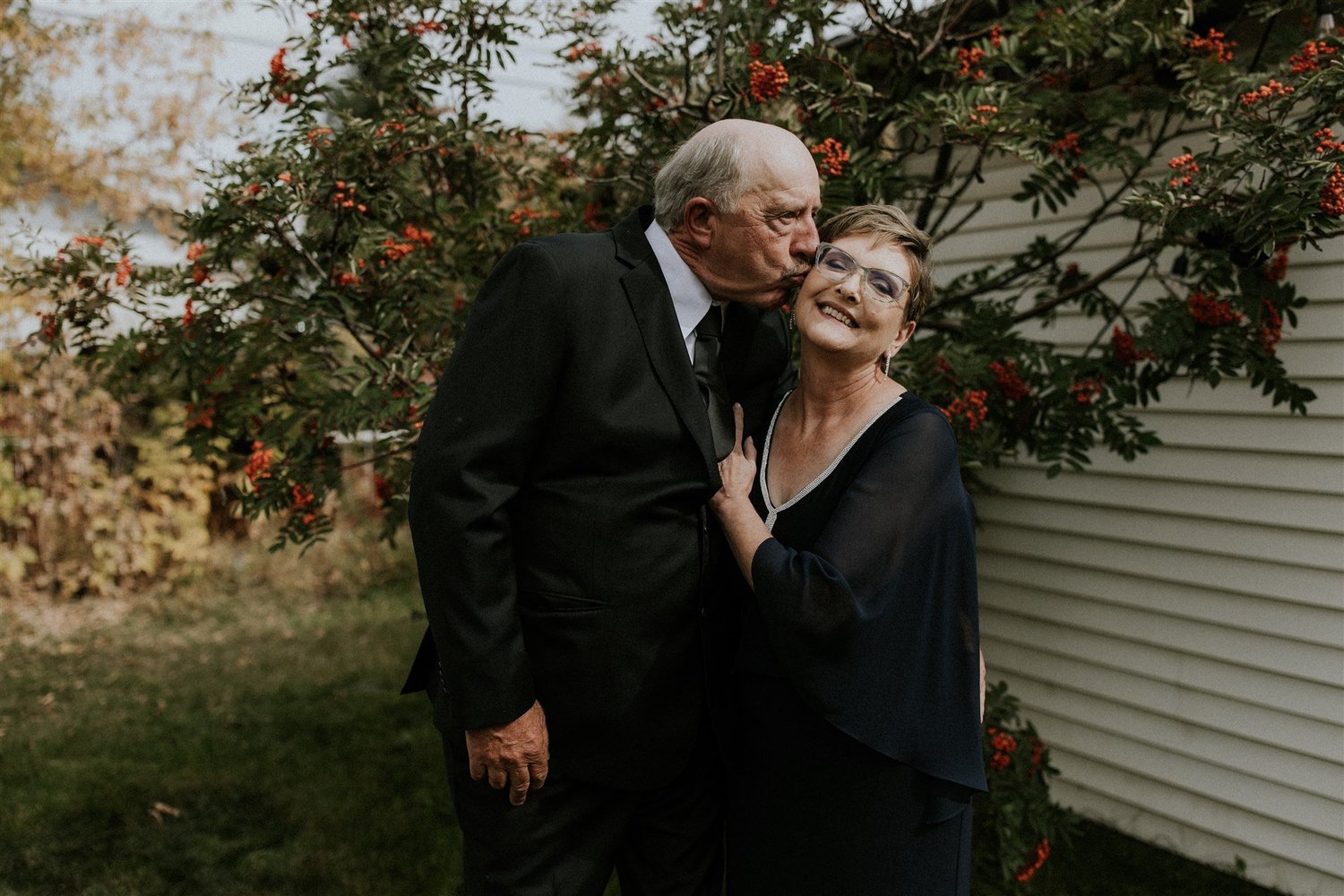 Cosy Fall Wedding at The Alloy Restaurant in Calgary - Ashley & Brian ...