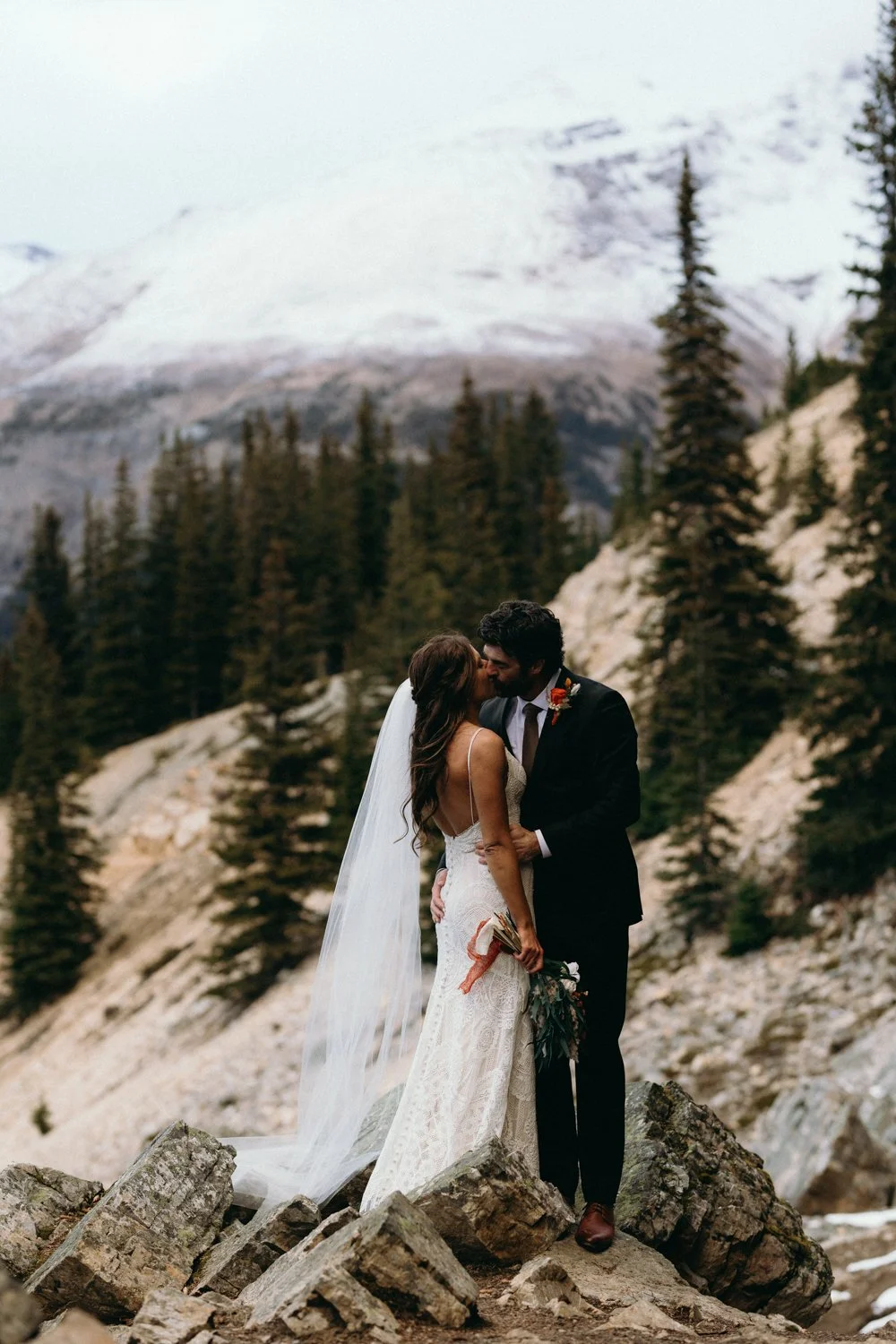 Why October is my Favourite Month for Weddings in Banff — Calgary ...