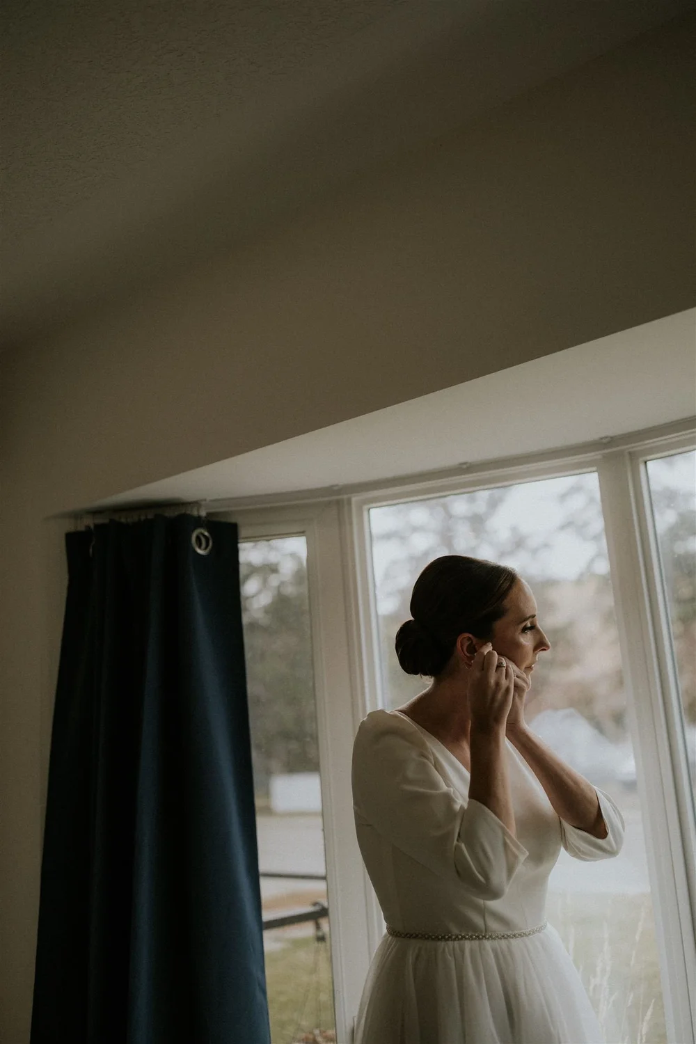 Cosy Fall Wedding at The Alloy Restaurant in Calgary - Ashley & Brian ...