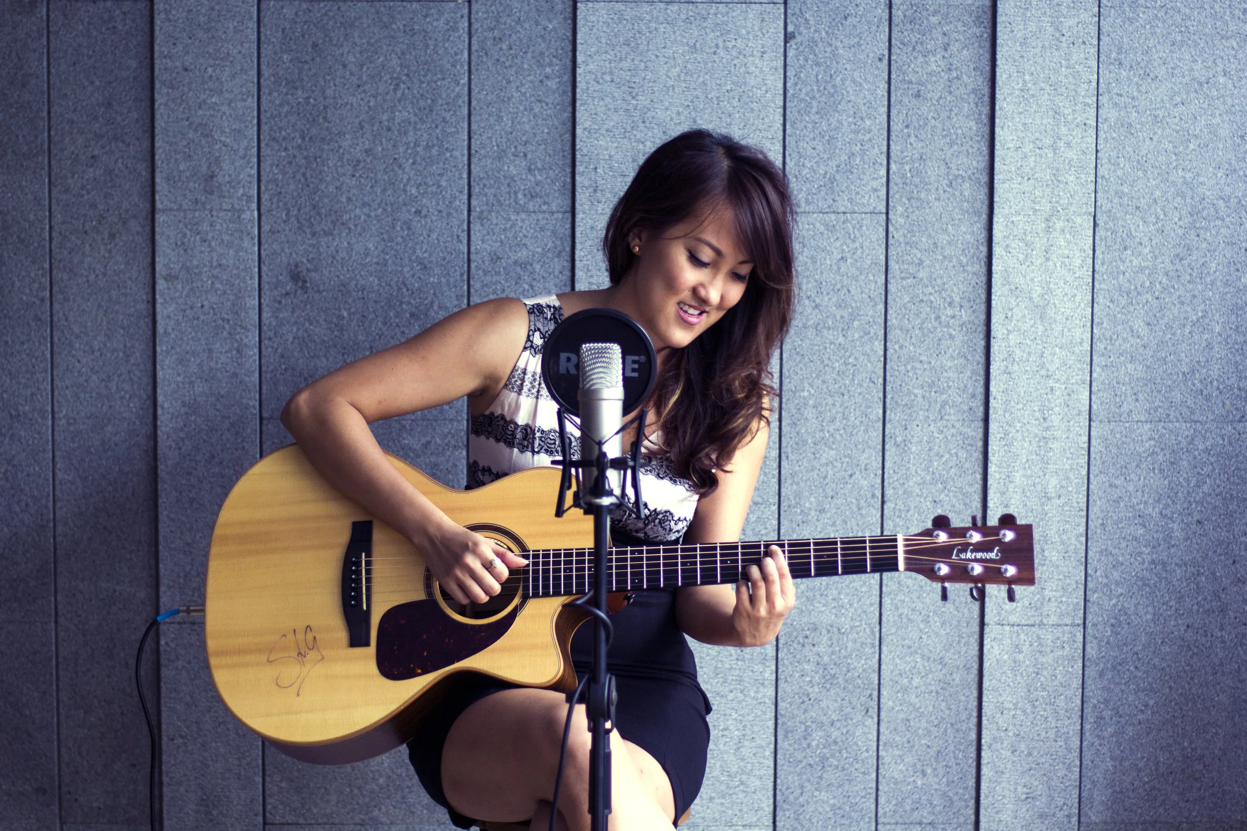 Re(de)fining Magazine | Online Magazine by and for Young Women