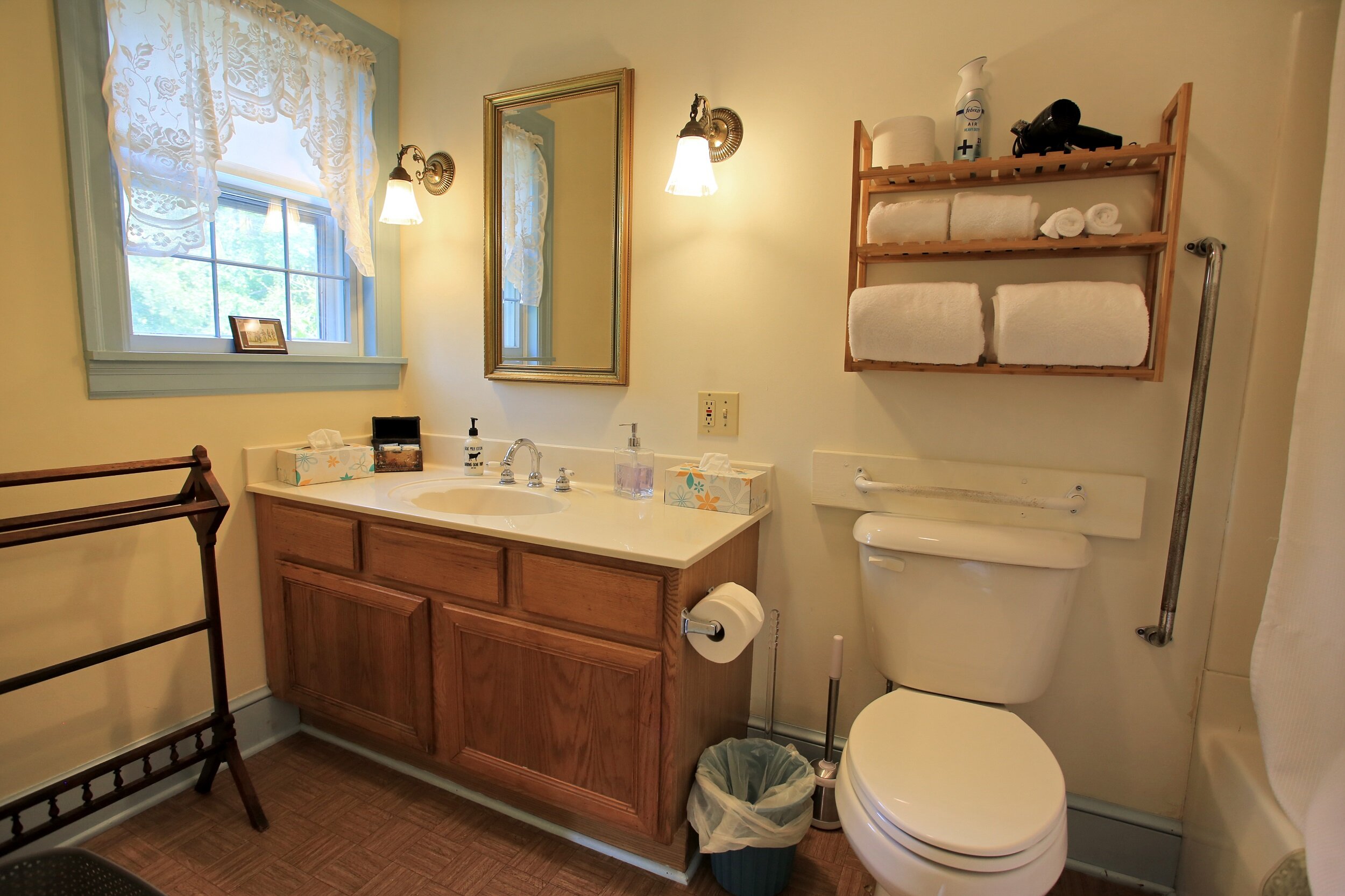 Graham's Artillery - Historic Farmhouse | Battlefield Bed & Breakfast