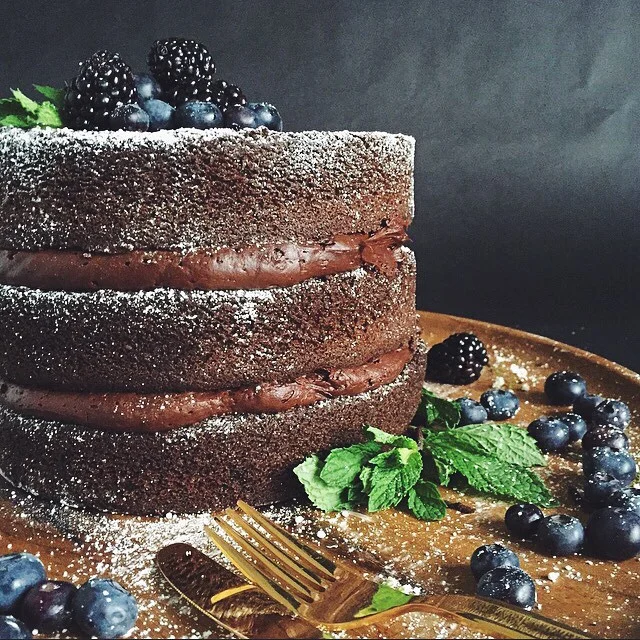 RECIPE: CHOCOLATE NAKED CAKE — Marabou Design