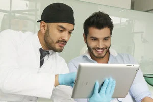 Dr.|A Dr. Alex LLanos Unidad de Odontología Estética, Blanqueamiento ...