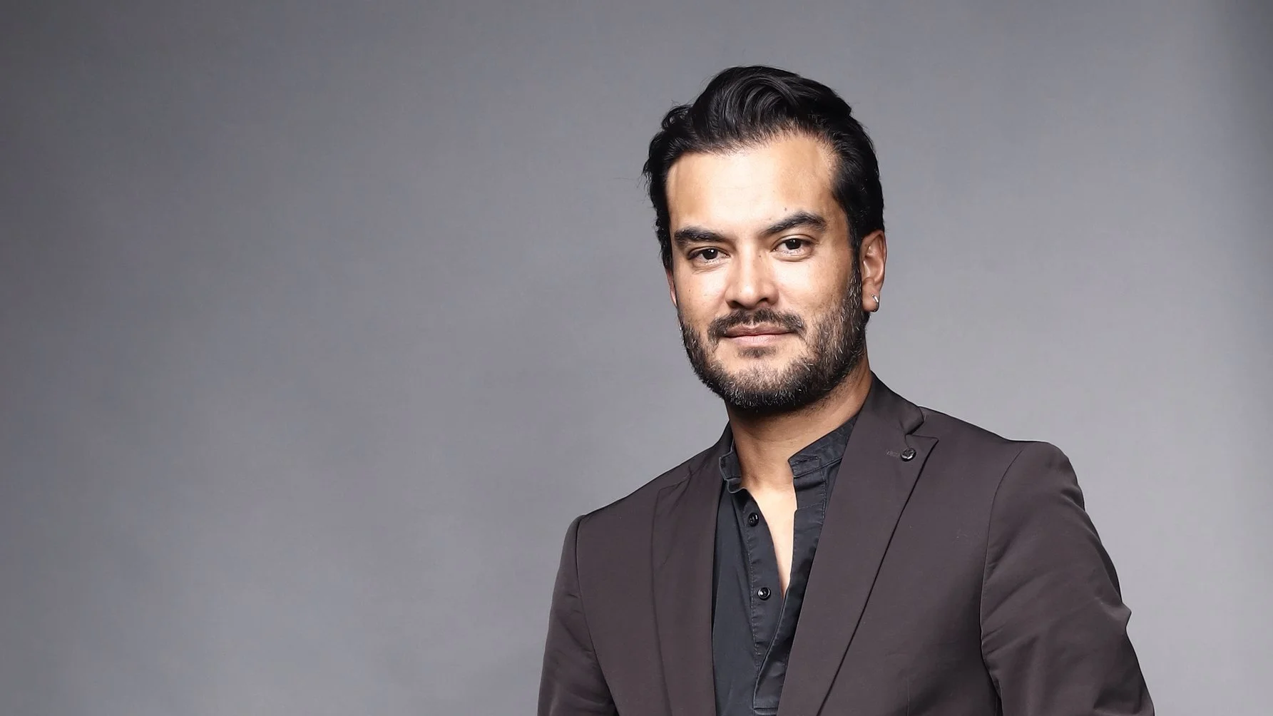 Dr. Alex Llanos Unidad de Odontología Estética - Dr.|A Odontología