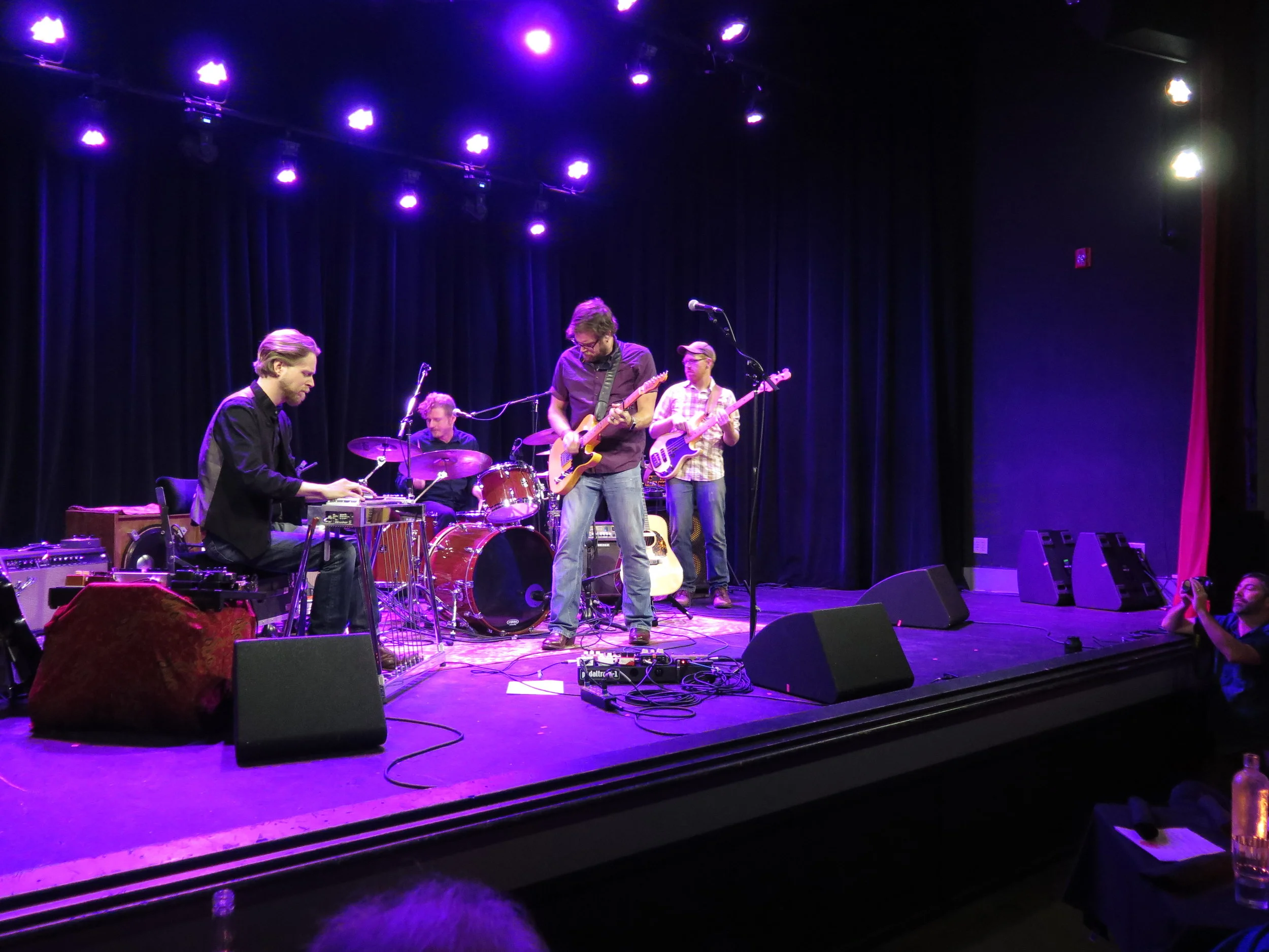 BJ Barham and American Aquarium: It All Ends With Revealing Our History ...